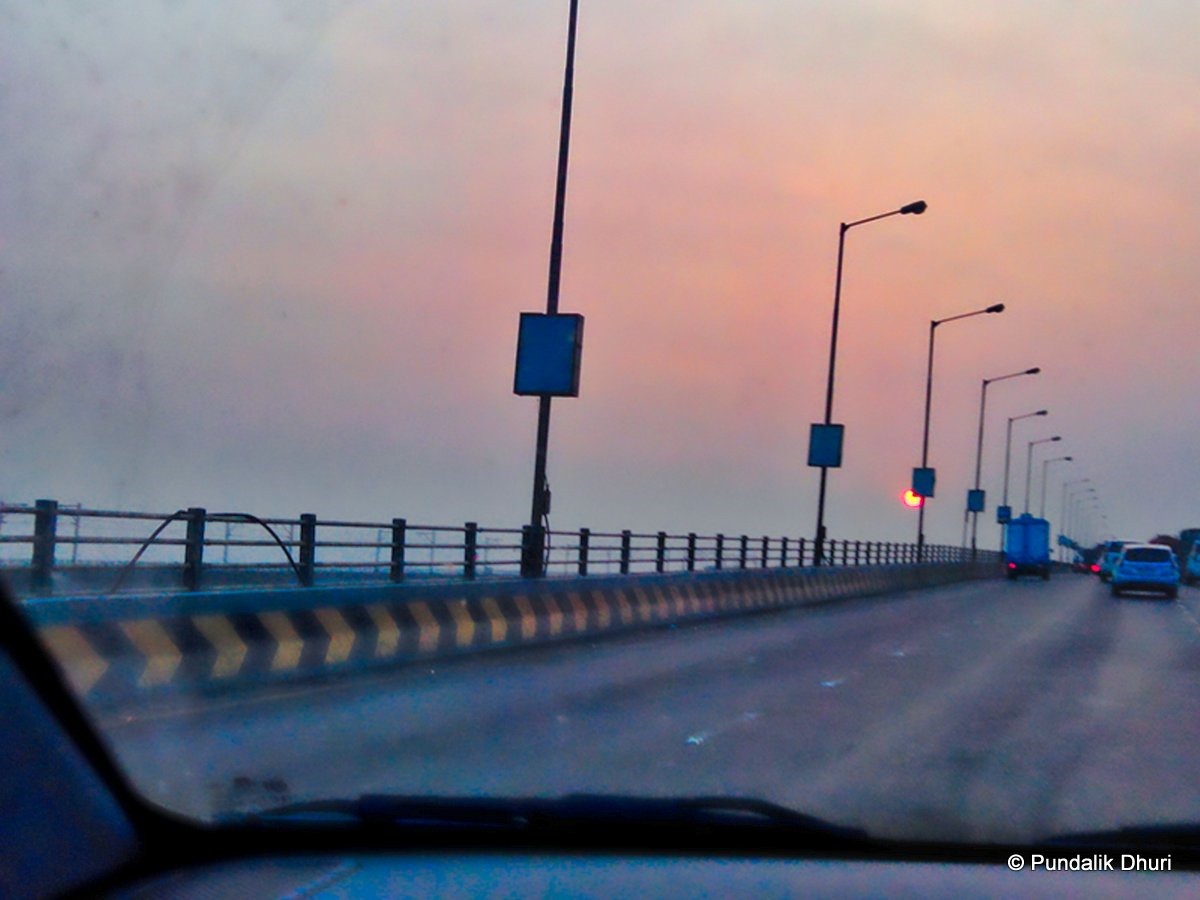 Lights in a Line | उनाड